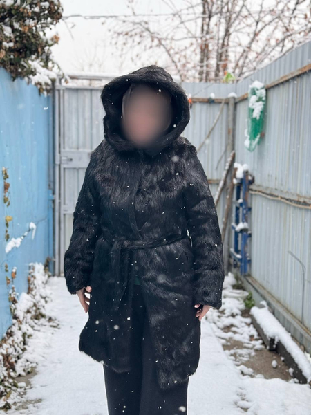 Шуба чёрная,снежная королева