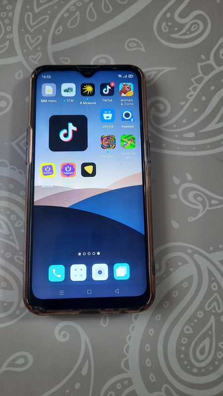 Продается телефон oppo F9