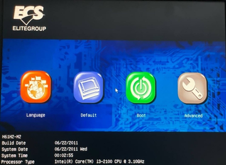 Kompyuter keys va monitori bilan