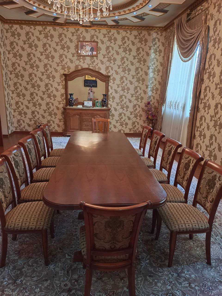 Стол и стулья от 