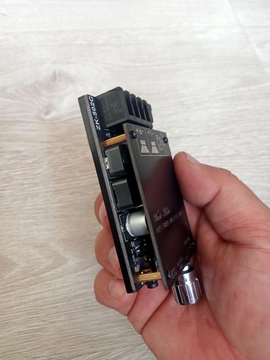 Продам усилитель TDA3116D2 2X50W состоянии новый.