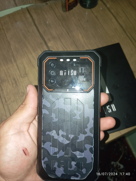 F 150 kompaniyadan B1 telefoni