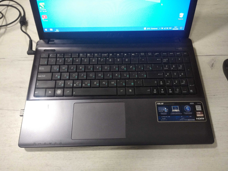 Ноутбук Asus X55V
