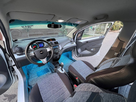 Chevrolet spark sotiladi