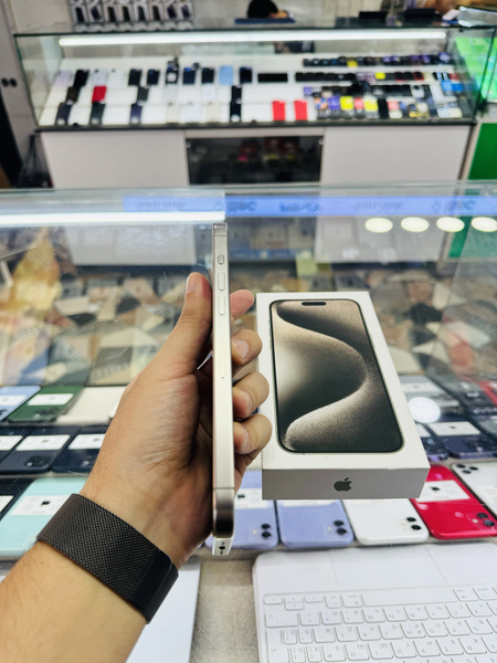 iPhone 15 Pro Max 256 gb natural