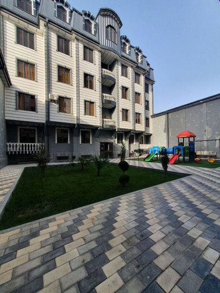 Срочно продаётся 3х комнотная квартира. Ширин табака вокзал.