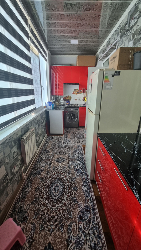 3 xonali 2 qavatdan 100 kvadrat uy sotiladi