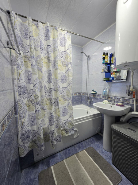 Продается 5 комнатная квартира площадью 98 кв.м. В Согдиане ор. Мечеть