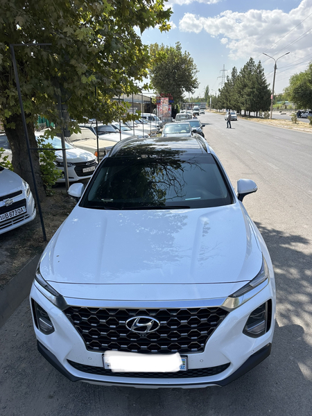 Hyundai Santafe srochna sotiladi