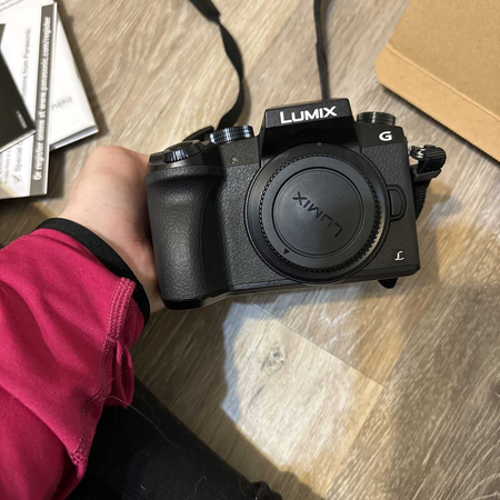 Panasonic Lumix G7 + 14-42mm + 45-150mm + Штатив + Сумка