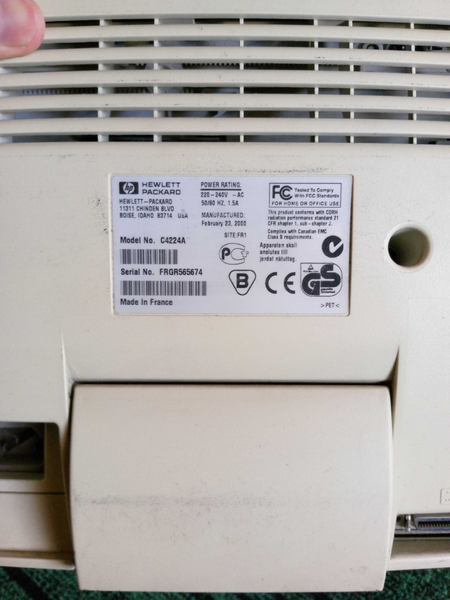 Принтер сотилади. HP lazerJet 1100