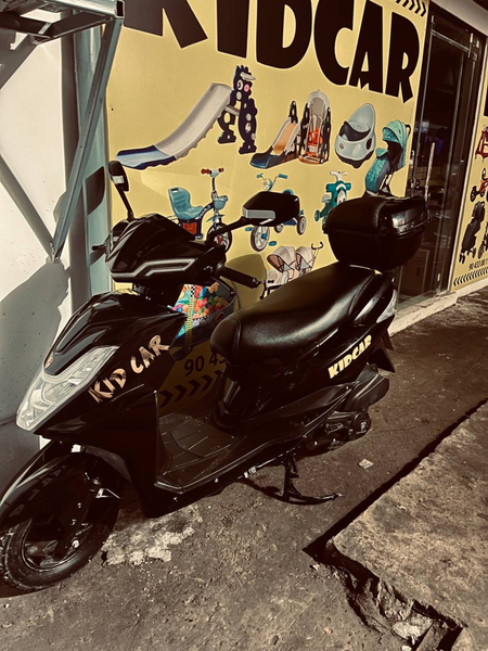 Motoskil skuter moped