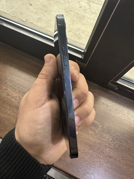 Iphone 12 pro orqa korpus almashgan ishlashi ideal karobka dok bor