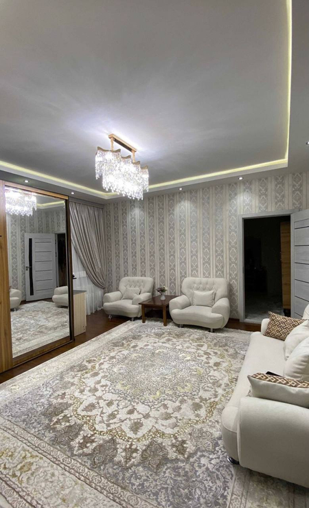 Продается Евро дом 1- чарх Комолон 270м2