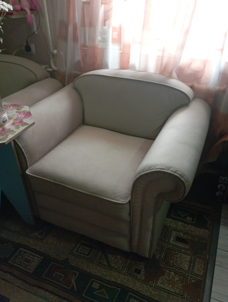 Продам мягкое кресло