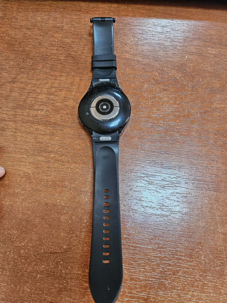Продаю Samsung galaxy watch 6 classic