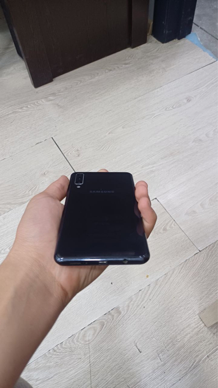 Samsung A7 2018 4/64gb
