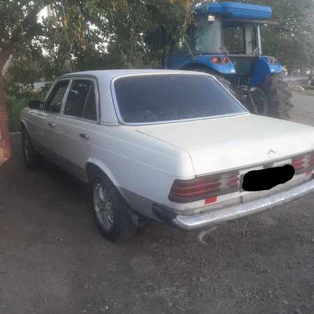 Mersedes benz Мерс 123  sotiladi.srochna