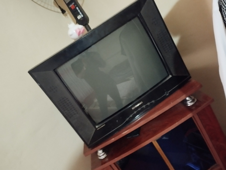 Televizorlar sotiladi Samsung, LG