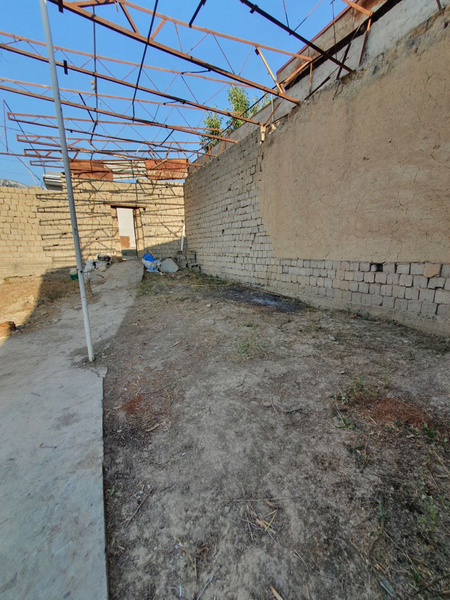 6 sotiq hovli sotiladi