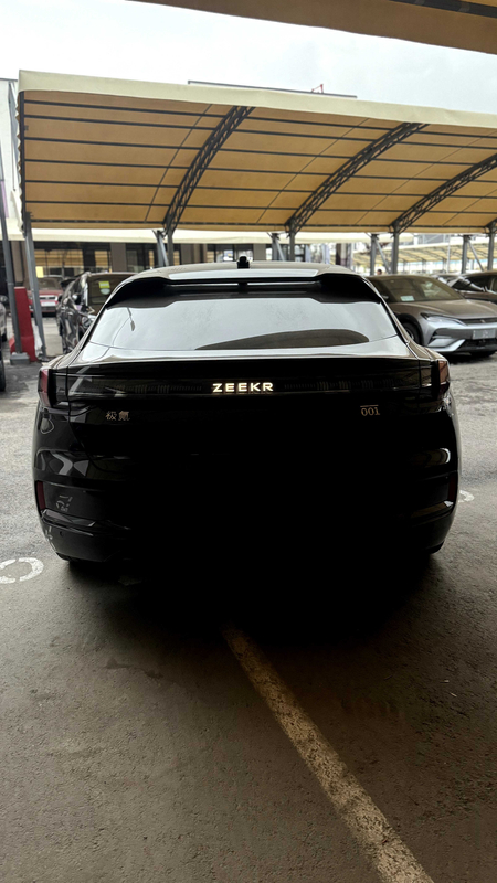 Продоется Zeekr 001 Z-sport