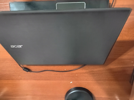 Acer core i5 7-pakaleyna