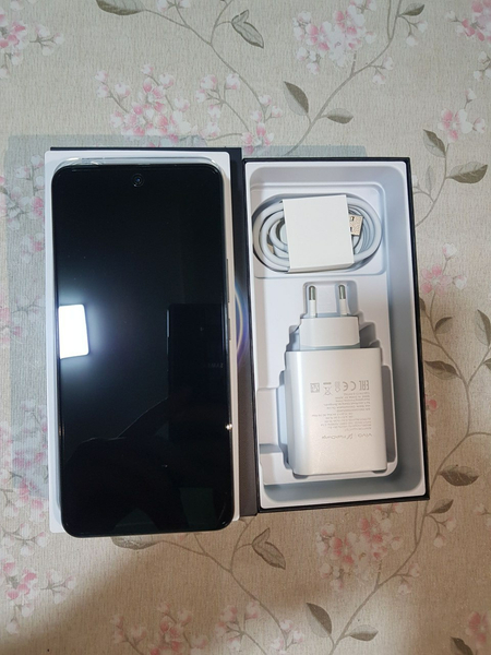 Vivo y19s Vivo v 40 lite srochna