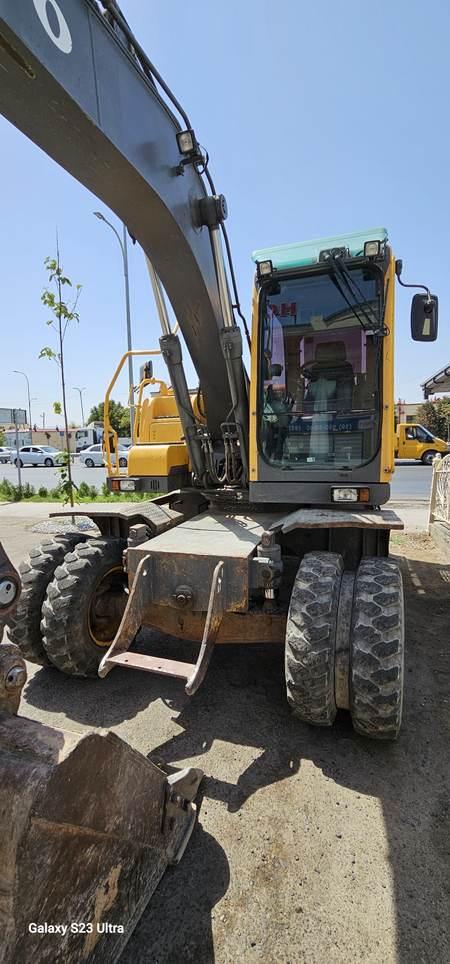 VOLVO EW145B. Yili 2013. Moto-chas 14400hr