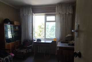 Срочно продам 4-х комнатную рядом с метро БИЙ(М.Горького)М-Улугбекский
