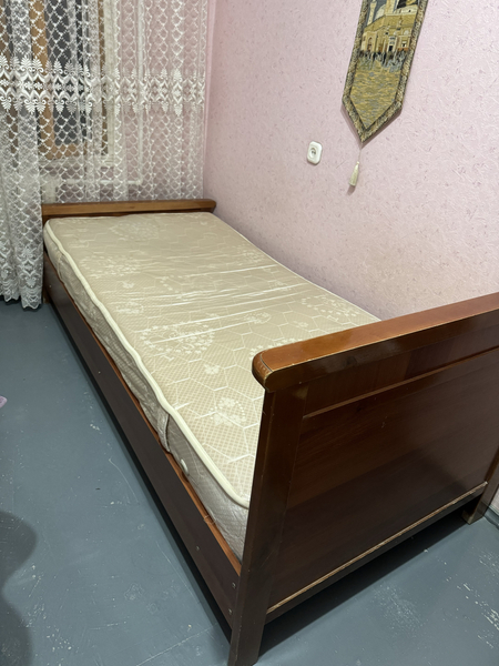 Срочно продам кровати