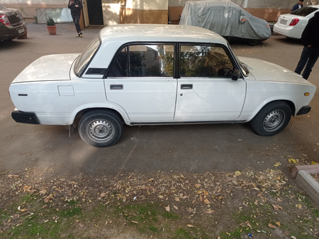 Ваз 2107 сотилади 1993 йил холоти зўр