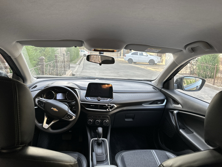 Tracker LTZ 2023 propani blan