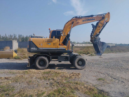 Колесный экскаватор Hyundai R-140W.
 ПРОДАЕТСЯ