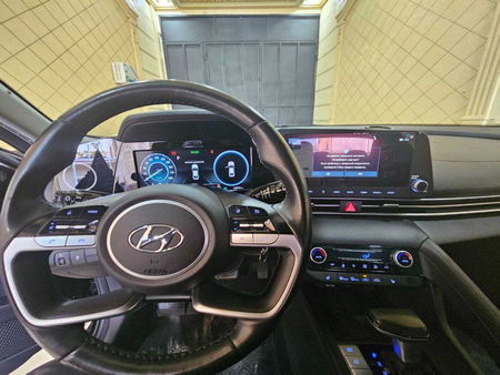 Булиб тулашга Elantra сотилади