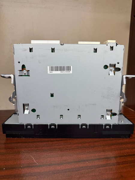 Toyota corolla monitor 2022 goda