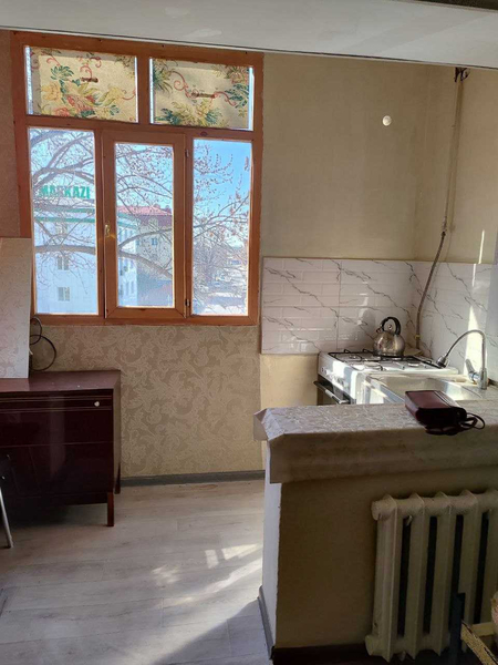 м.Буюк Ипак Йули Буз Базар Анор банк 1-комн 3/4 23 м² кирпич косметика