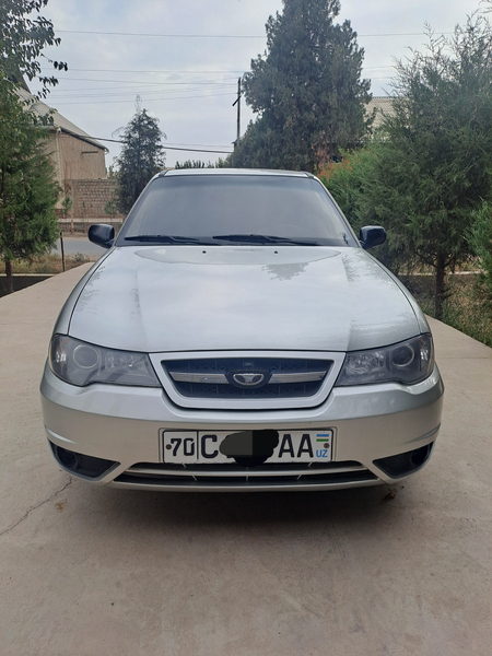 Нексия сотилади.
