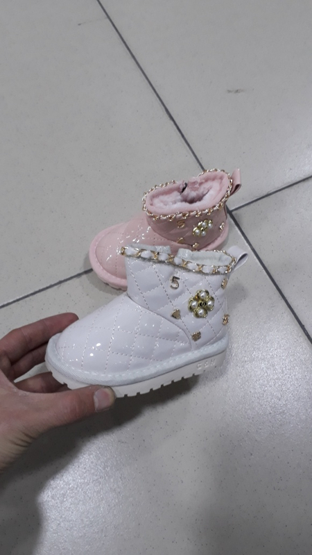 Стильные детские угги для самых маленьких ножек