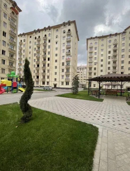 Продаётся квартира 4/7/10 80м2 в ЖК «Poytaxt Gavhari» напротив Ц-2
