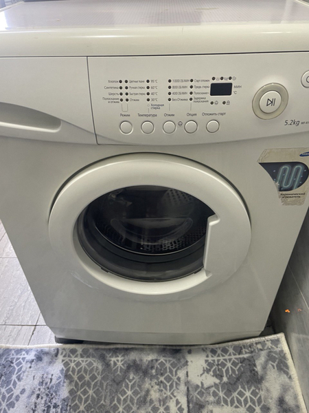 Samsung 5.2 xaroshiy sastayana ishlap turgan moshina