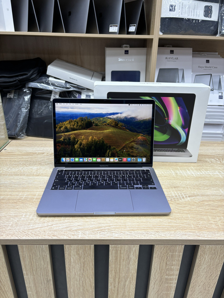 Macbook pro 2020 M1 8/256Gb