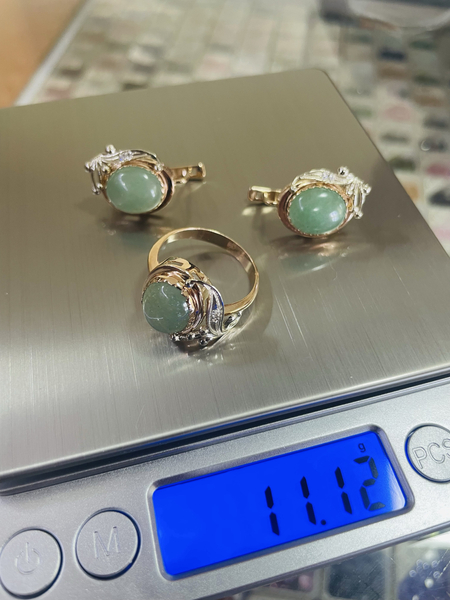 tilla komplekt sotiladi 585 proba.