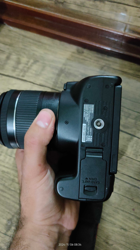 Canon 250 d Sotiladi YANGI