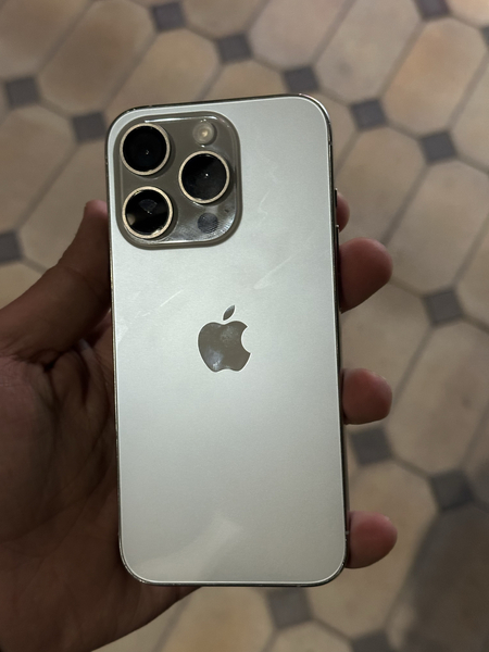 Iphone 15 pro LLA