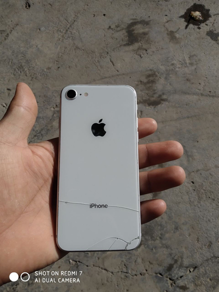 iphone 8 va redmi 5