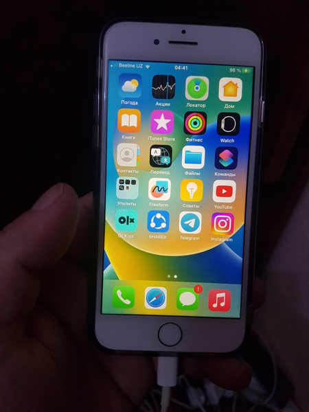 Iphone 8  64  gb