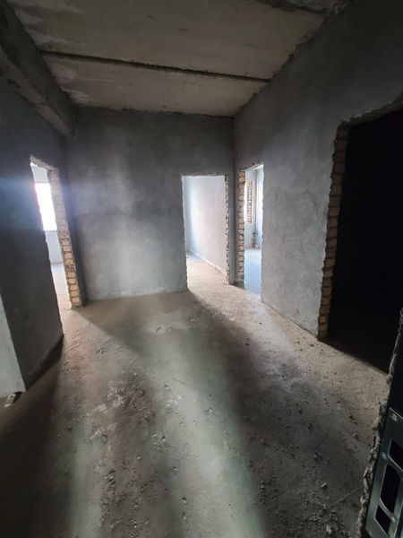 3-комнт квартира с кадастром Вокзал 2-этаж 102m²  без глухих комнат