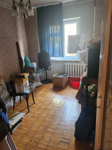 Продаю Ахмад-Югнакий Ттз 3/2/5 балкон 2×6 Общая площадь 78 кв.м.