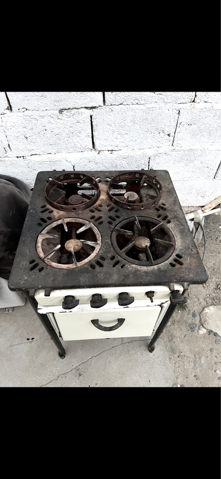 Продам газовую плиту ссср