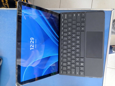 Surface go 2 office